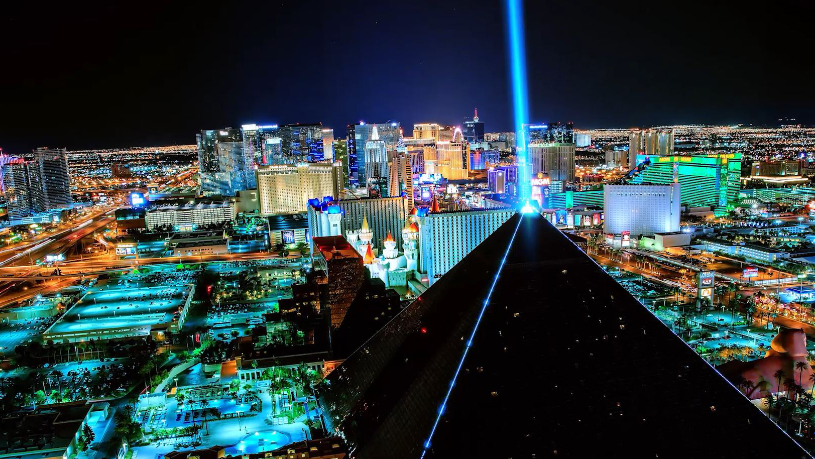 Las Vegas in 4K - Dustin Farrell